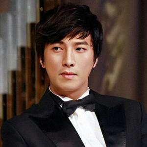 Park Gun Hyung Personality Type (MBTI, Enneagram, On-Screen Persona)