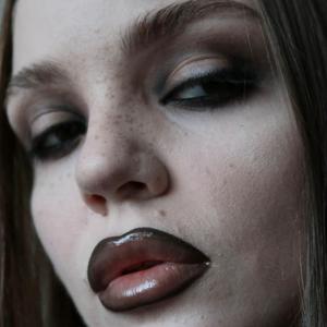 🔥 If Grunge Makeup has a personality type...