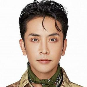 Tsong梁老师（梁淞） Personality Type (MBTI, Enneagram, Song Persona)