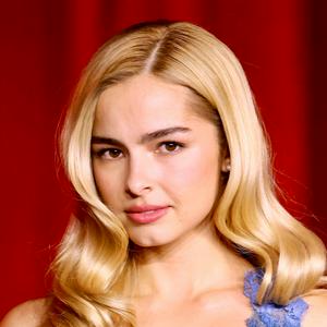 Addison Rae Personality Type (MBTI, Enneagram, Song Persona)